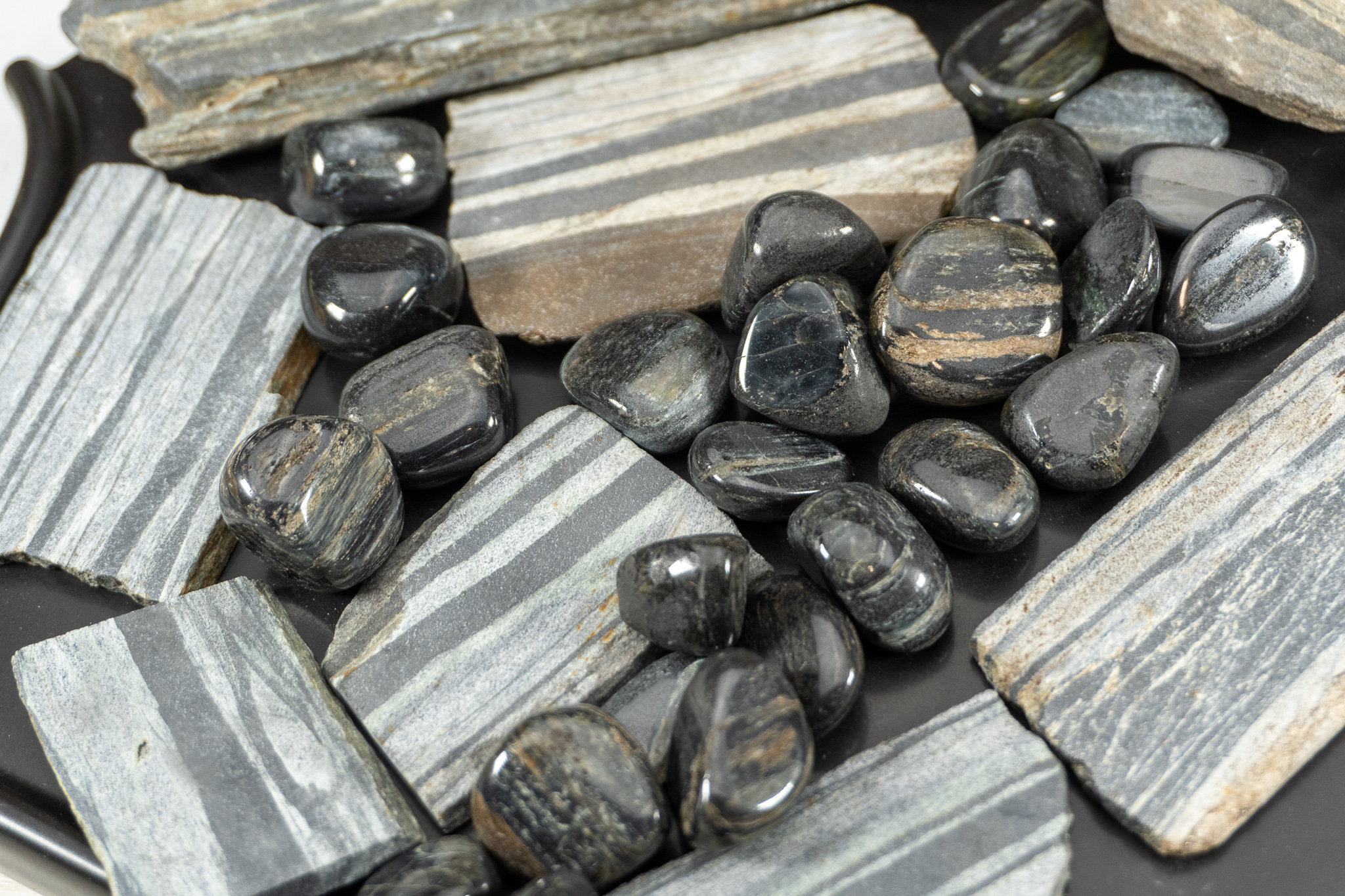 Isua Meanings and Crystal Properties - The Crystal Council