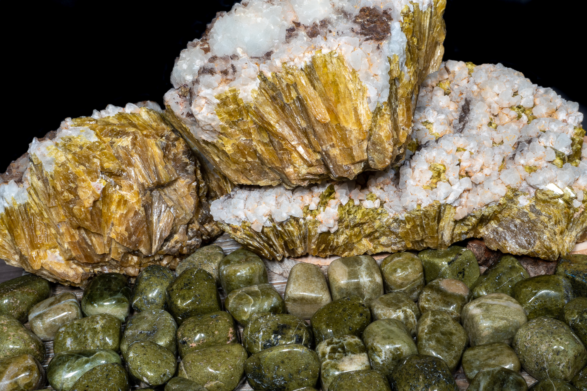 Vesuvianite Meanings and Crystal Properties - The Crystal Council